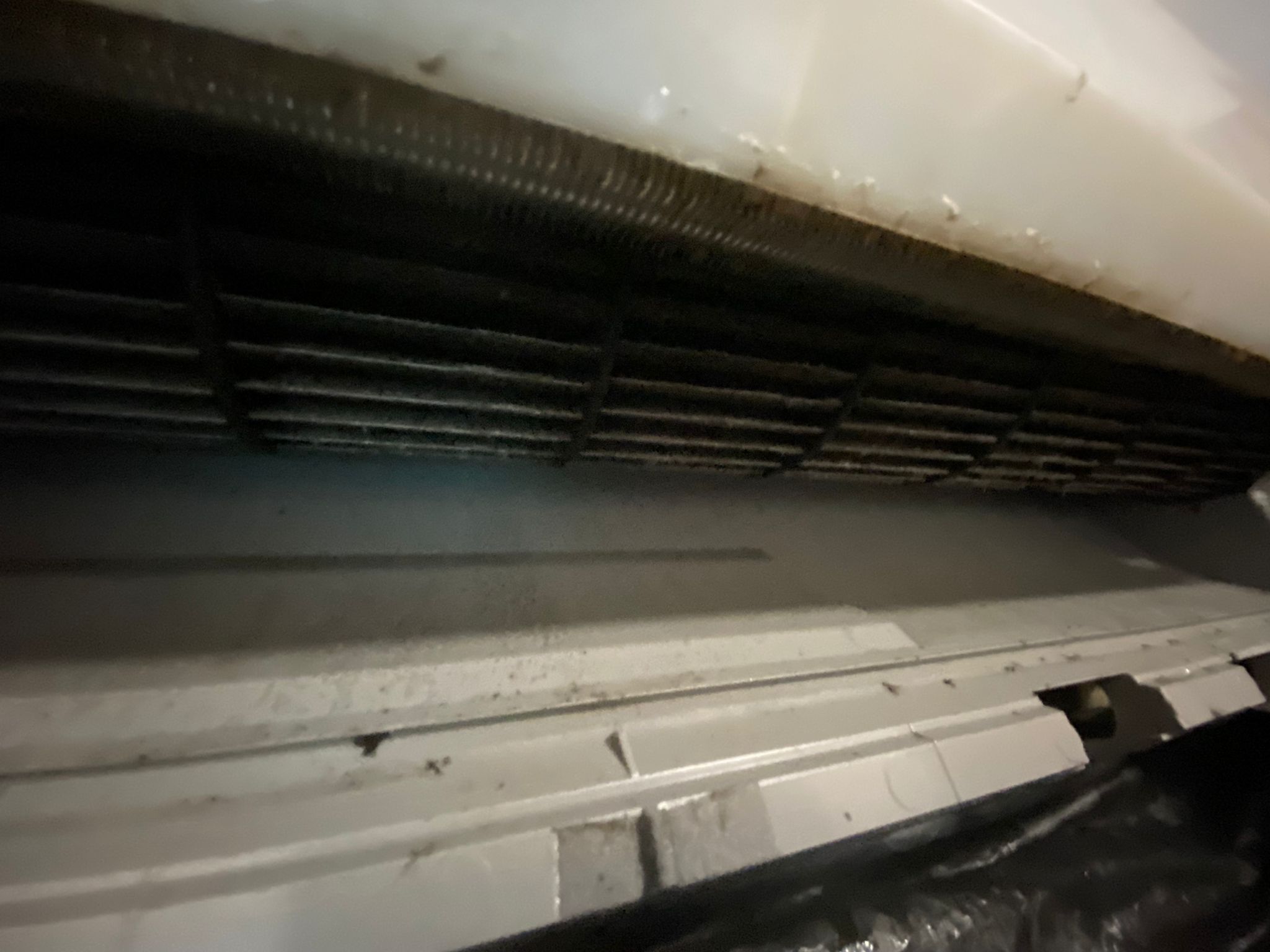 Wall mounted air conditioner cleaning job at a residential unit in ...