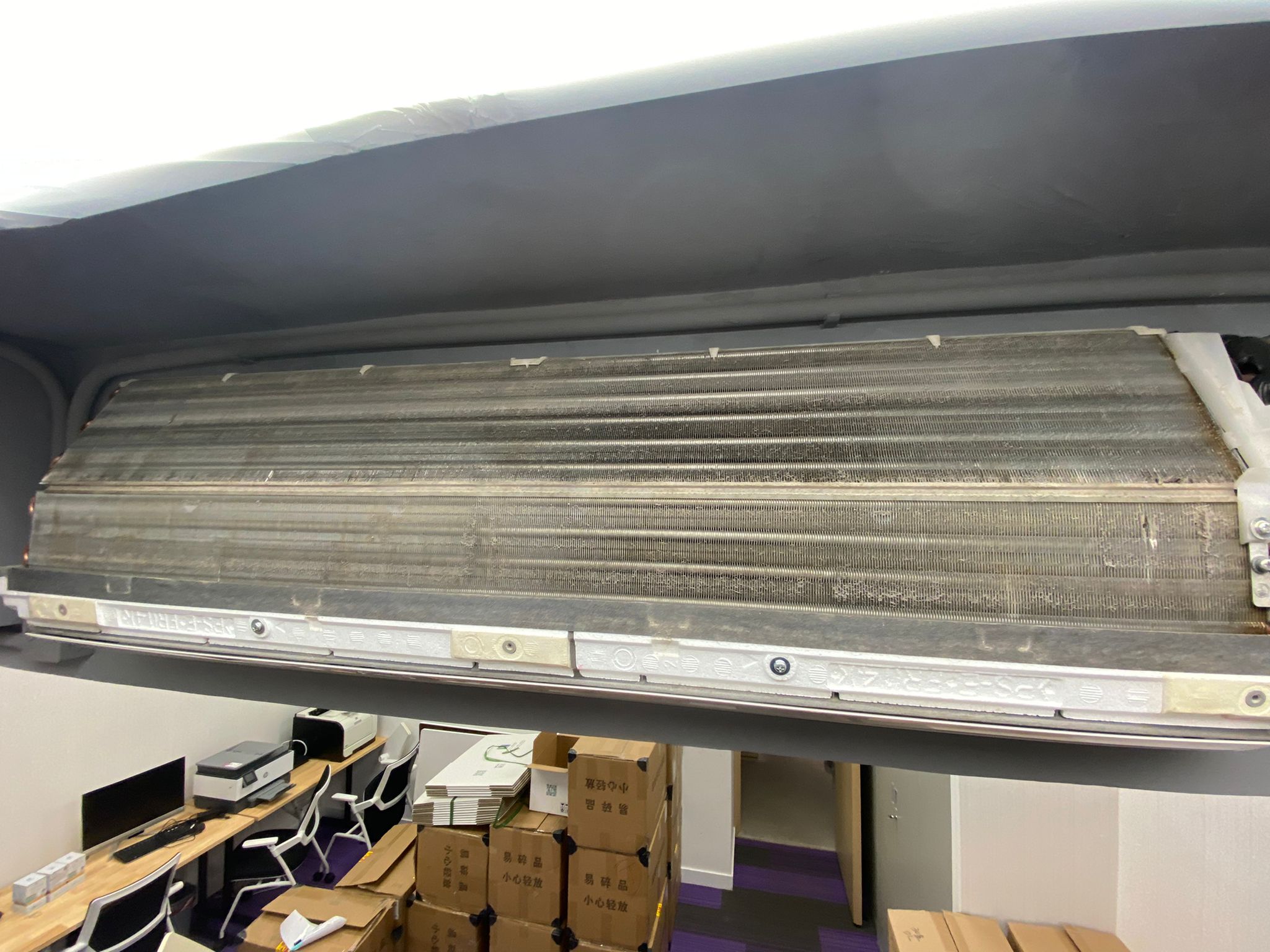 Wall mounted air conditioner cleaning job at a residential unit in Wan ...