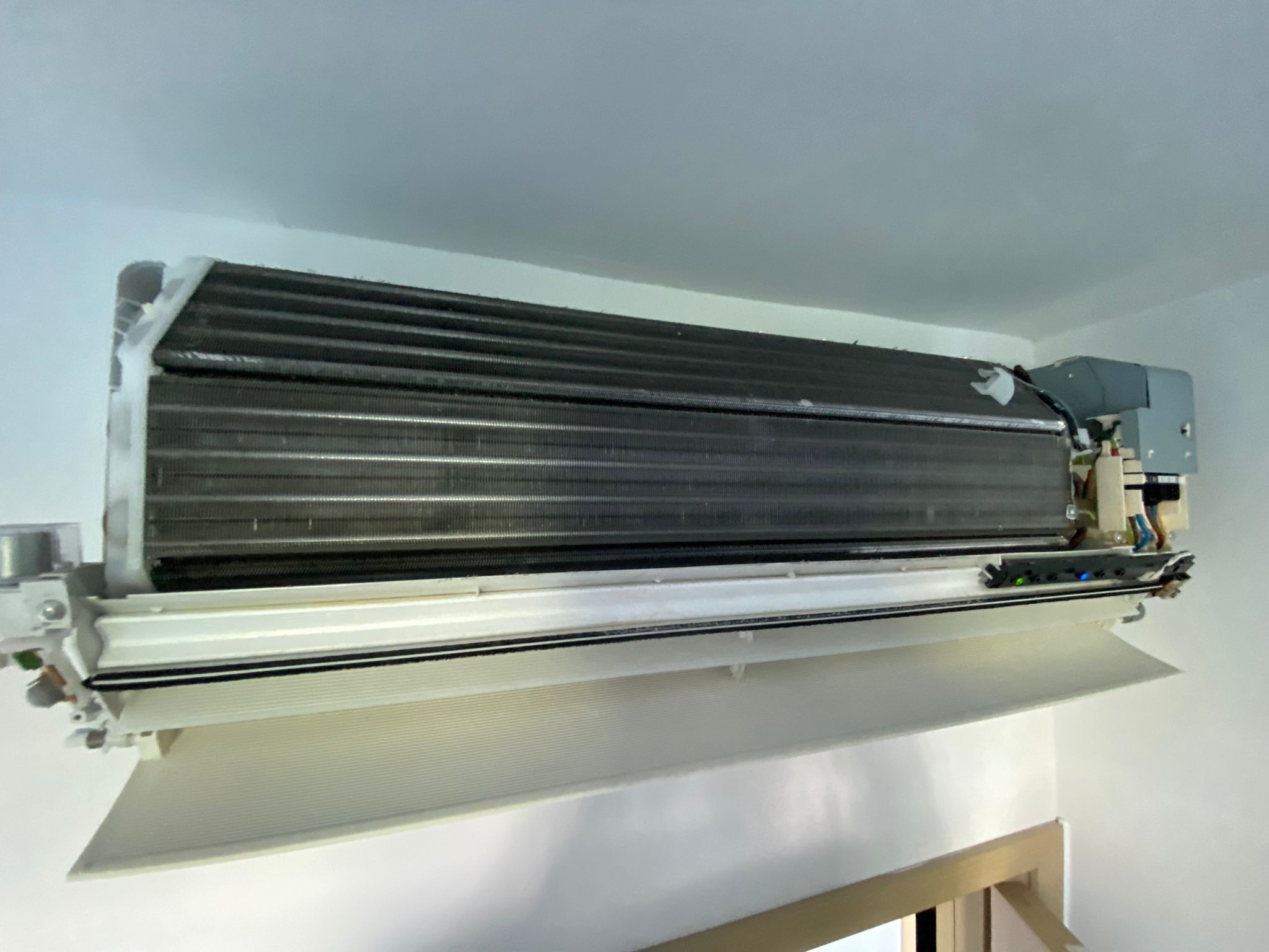 Wall mounted air conditioner cleaning job at a residential unit in ...